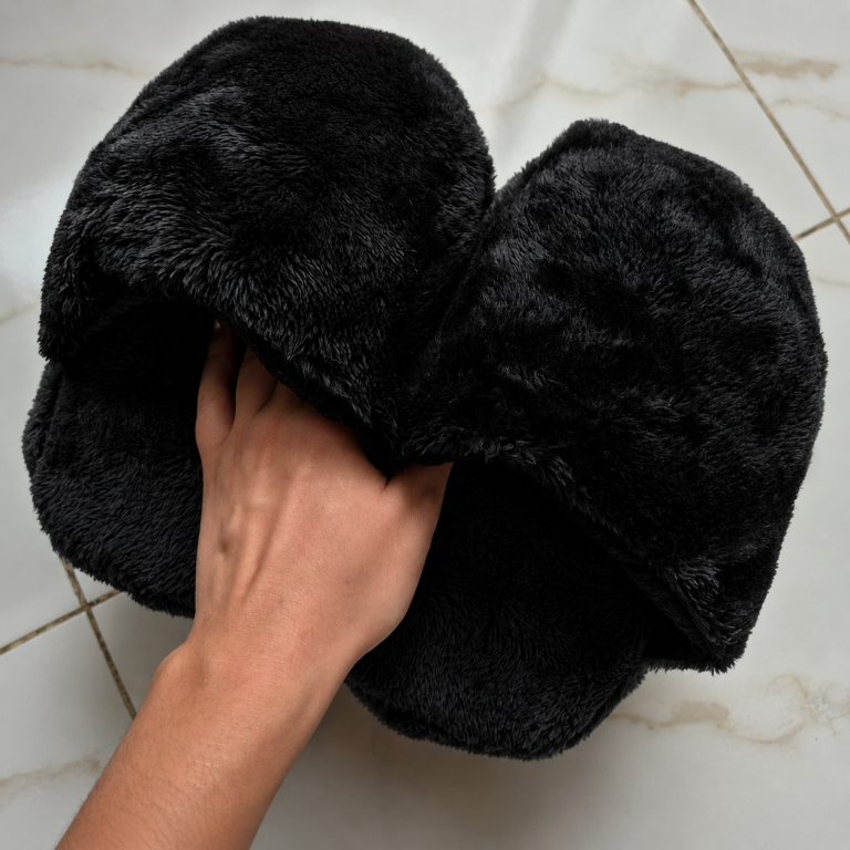 PANTUFLONES – PANTUFLAS NEGRAS – Obsidiana Makeup