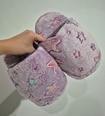 PANTUFLONES POLAR VIOLETA – ESTRELLAS – PANTUFLAS – Obsidiana Makeup